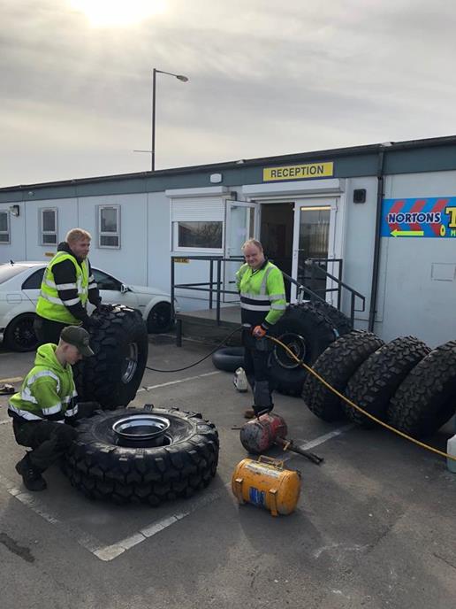 24/7 Mobile Tyre Fitting Manchester 24 hour Emergency Call Out Tyres ...